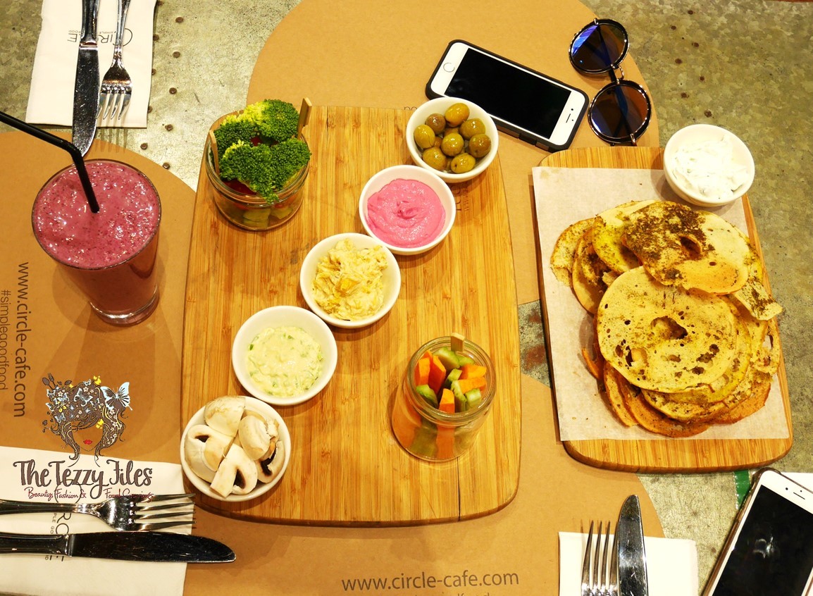 A Laid-Back Lunch at Circle Cafe – The Tezzy Files